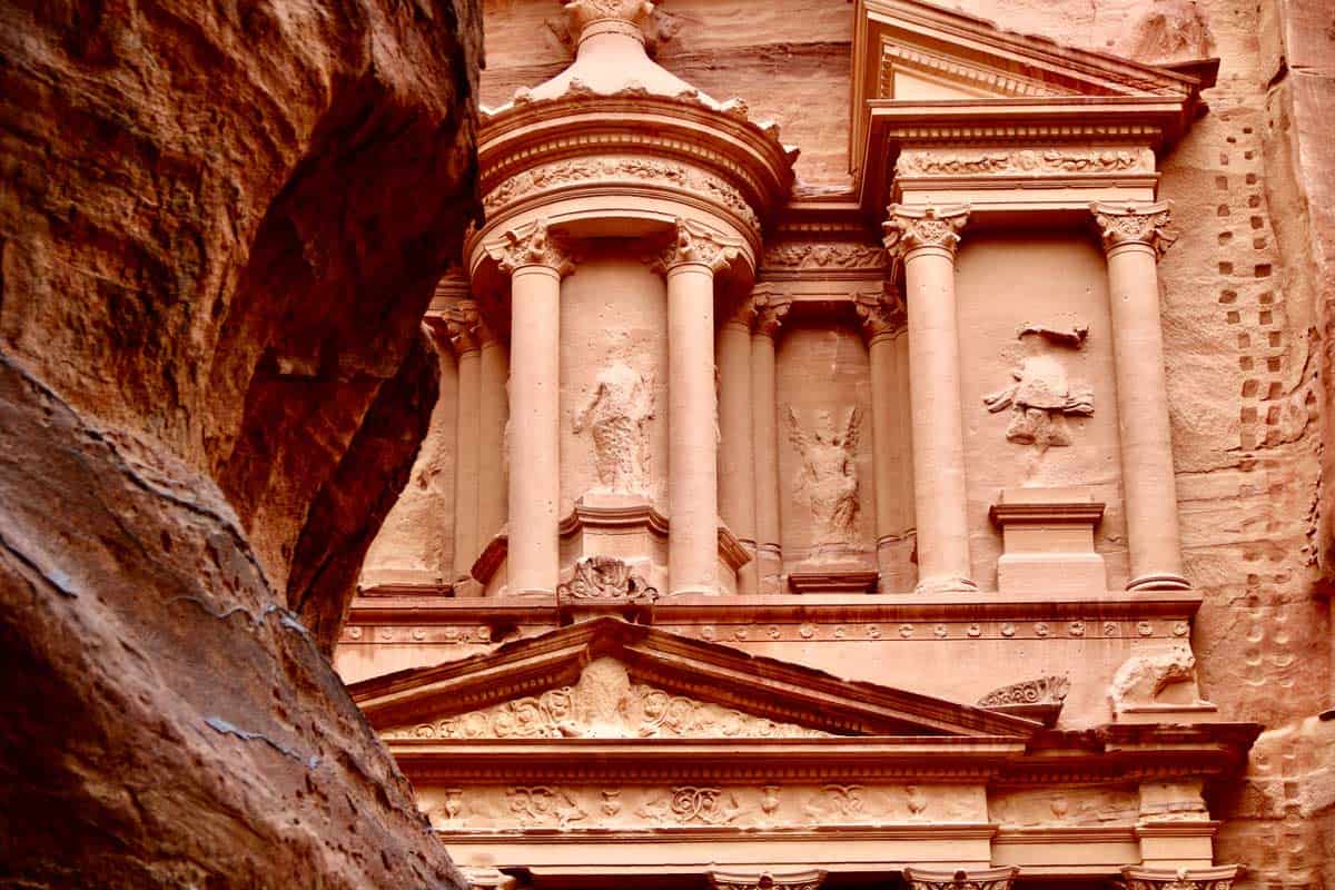 17 Amazing Photos: An Inside Look at Petra & Little Petra | Travel Jordan