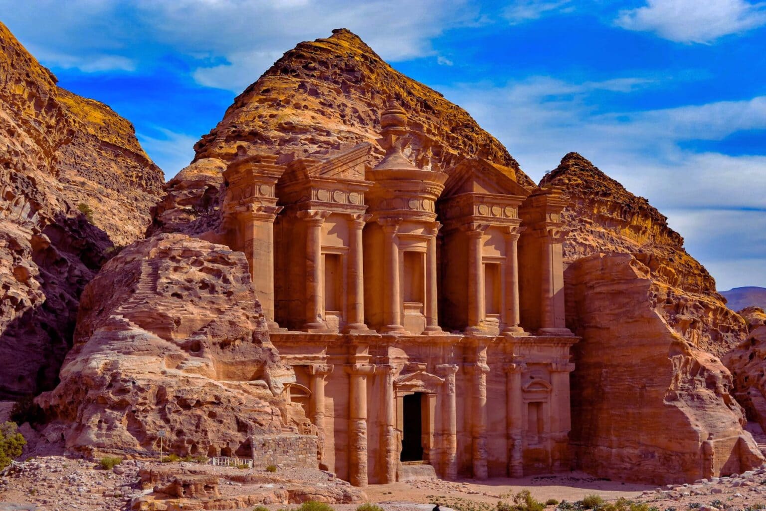 17 Amazing Photos: An Inside Look at Petra & Little Petra, Jordan