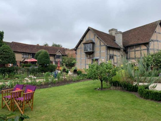 English Holiday: A Journey to Four Historic Towns : England Travel