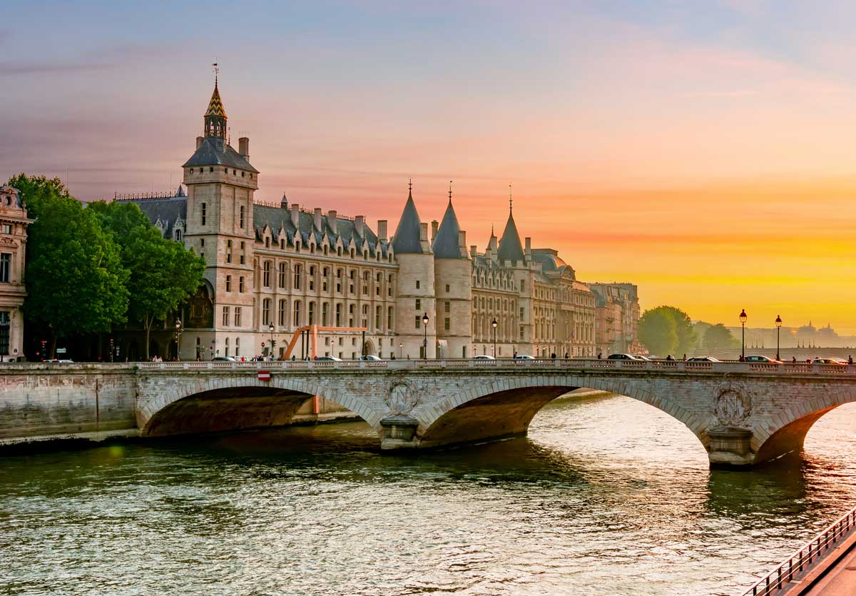 When is the Best Time to Visit Paris? A Month-by-Month Guide