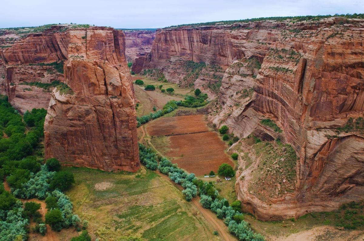 Explore the Epicenter of Navajo Culture at Canyon de Chelly
