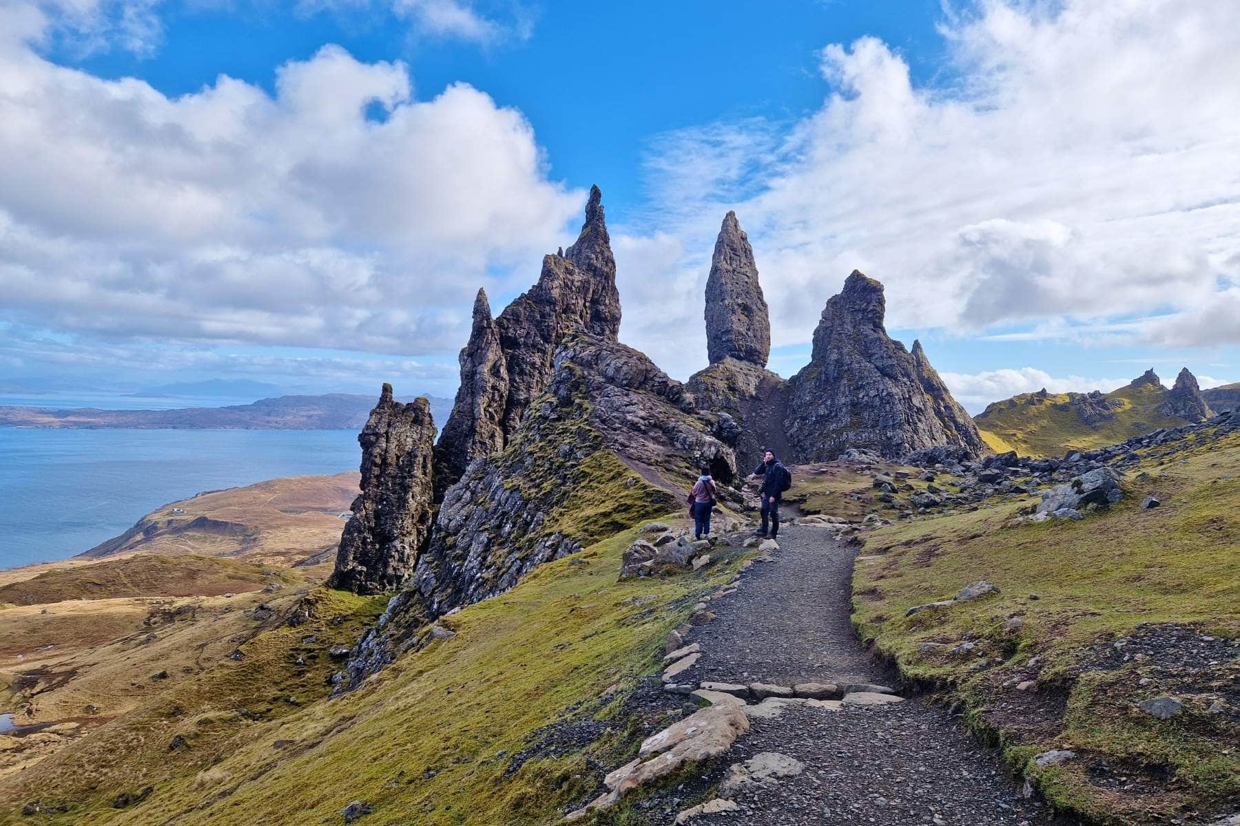 Isle of Skye Walking Tour: Weeklong Hike and Dramatic Landscape